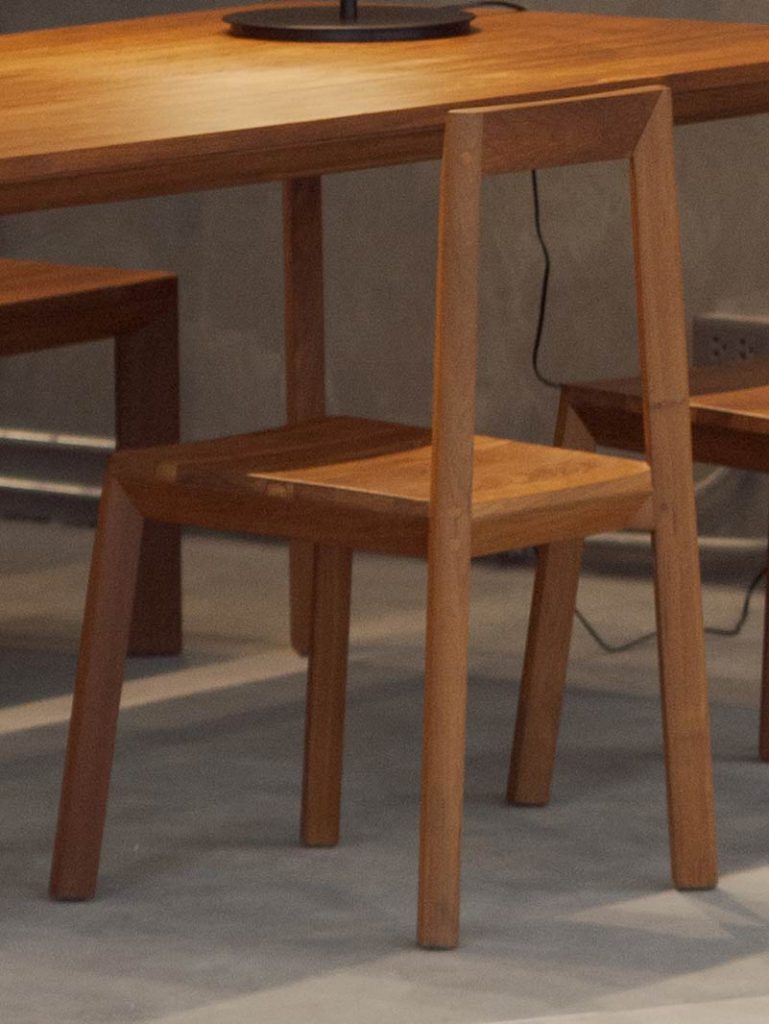 CHANTRA CHAIR - พื้นไม้คุณภาพสูง - Woodden Thailand