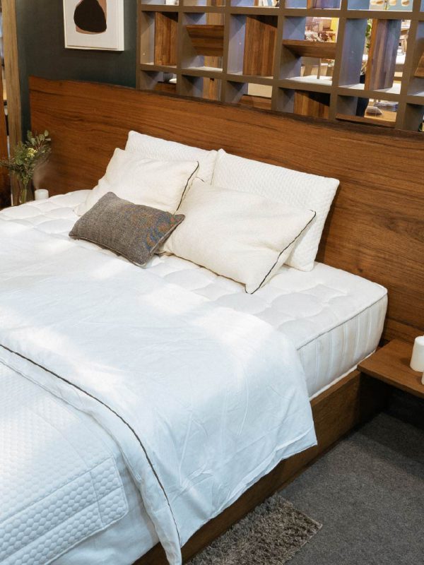 COMO BED เตียงไม้สักแท้ ดีไซน์ร่วมสมัย | Woodden Thailand